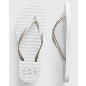 GAP | Shoes | Gap Basic Flip Flops | Poshmark